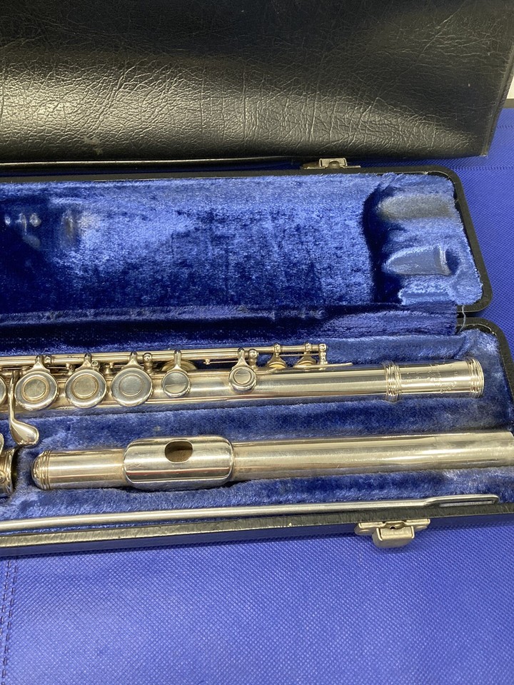 W. T. Armstrong Model 80 Sterling Silver (925) Flute with Hard Case ...