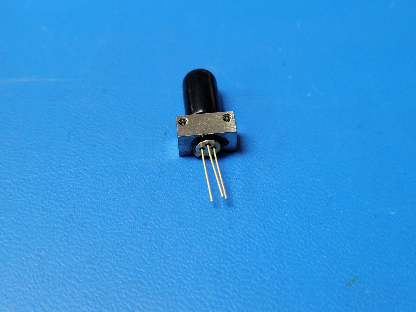(1 PC) ZL60005/TGD ZARLINK Laser Diode VCSELs-LD 860nm 7mW 3-Pin TO-46 ...