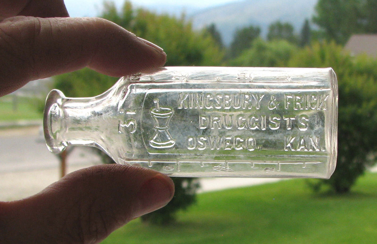 1 oz. sm OSWEGO, KANSAS KS / KINGSBURY & FRICK DRUGGISTS old medicine ...