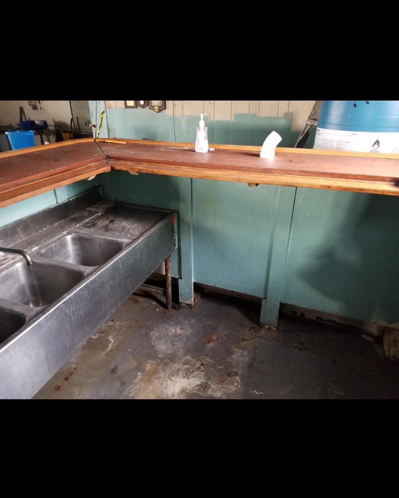 Vintage Art Deco Back Bar And Front Bar in Great Raunchy Bar Condition ...