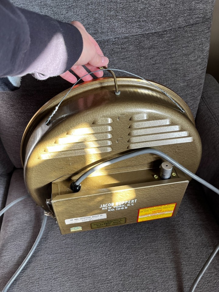 RARE 1950's KNICKERBOCKER BEER LIGHTED MOTION SIGN - JACOB RUPPERT, N.Y ...