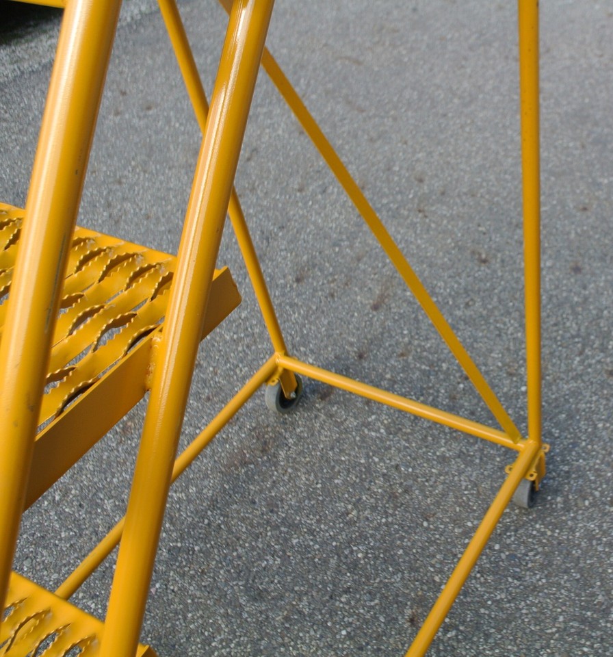 Tri-Arc Safety Angle Steel 5 Step 800 lbs. Cap. 86" Ht. Step Lock Work ...