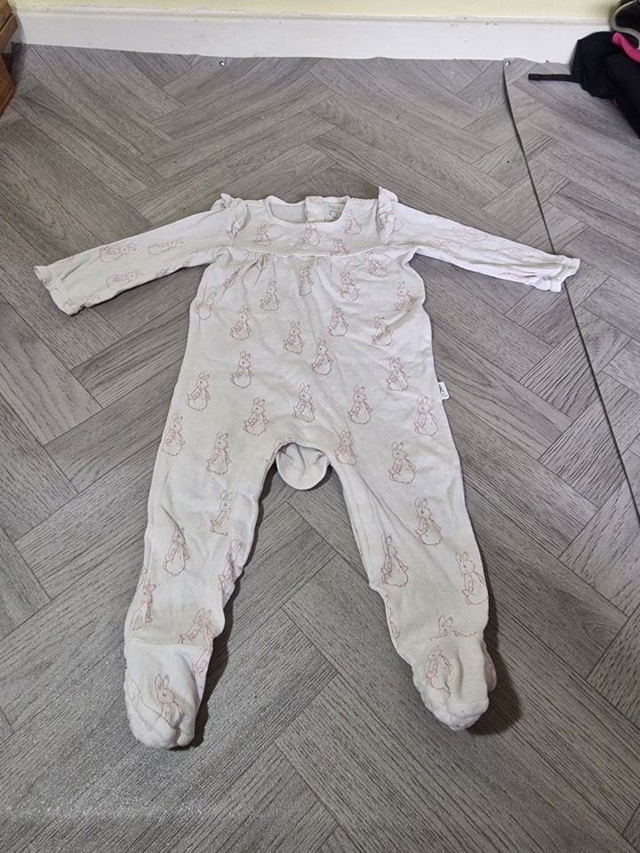 M&S Peter Rabbit Sleepsuit 12/18M Ivory Cotton Footed Grippy Soles ...