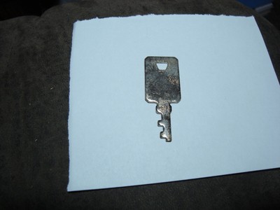 ONE PRESTO # 2295 SUITCASE TRUNK BRIEFCASE LUGGAGE KEY | eBay