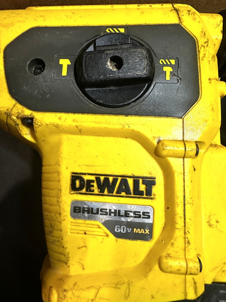 DEWALT DCH481 60V MAX Cordless Hammer Drill Kit 1-9/16" FLEXVOLT Batt ...