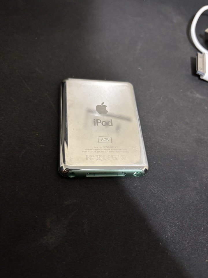 Apple iPod Nano 3rd Gen 8GB Green Model A1236 HT#481 | eBay