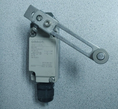 OMRON D4A-1101N LIMIT SWITCH QUANTITY!! WOW!! GENUINE!! | eBay