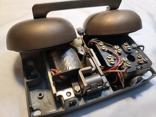 Vintage Double-Bell Chime Ringer F1A External Telephone Ringer Western ...