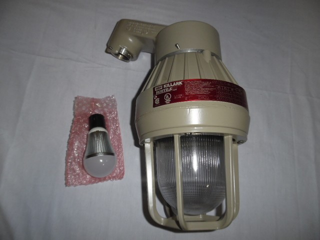 Hubbell Killark EMI20 Explosion Proof Incandescent Light Fixture for ...