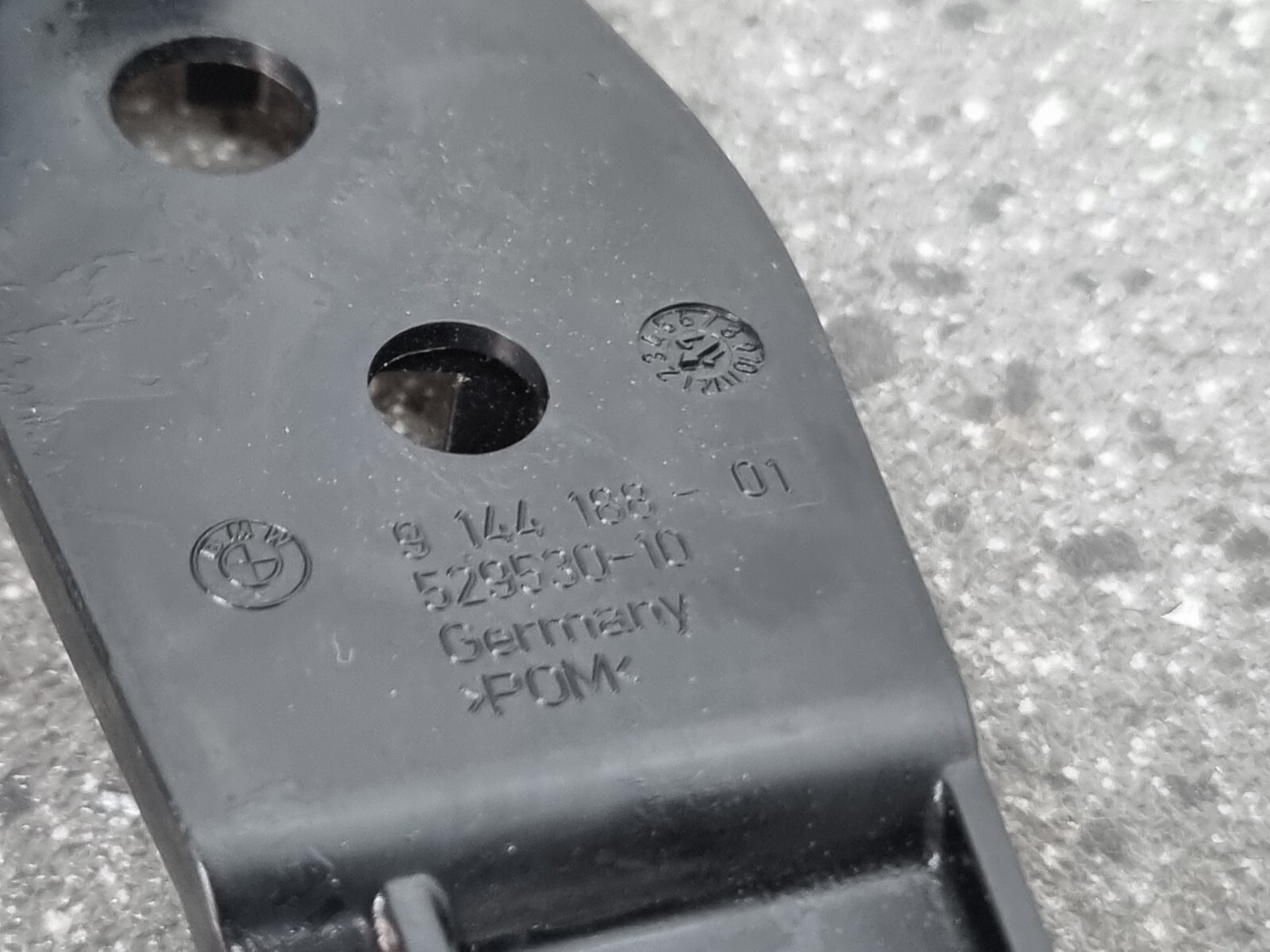 Original BMW X5 E70 F15 F85 X6 E71 F16 F86 Halter rechts 61139144188 | eBay