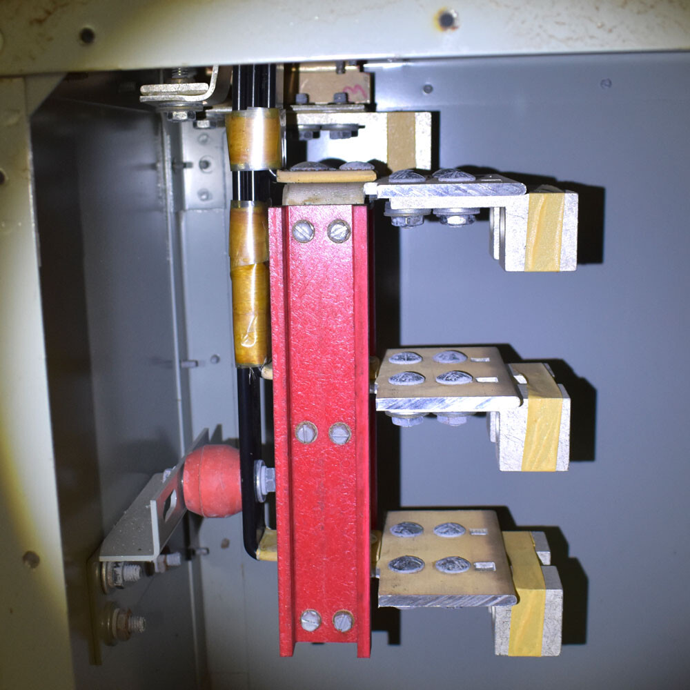 GE Spectra Series F3HA06LSJESBI Indoor 600A 600V 3P4W Busway Tap Box | eBay