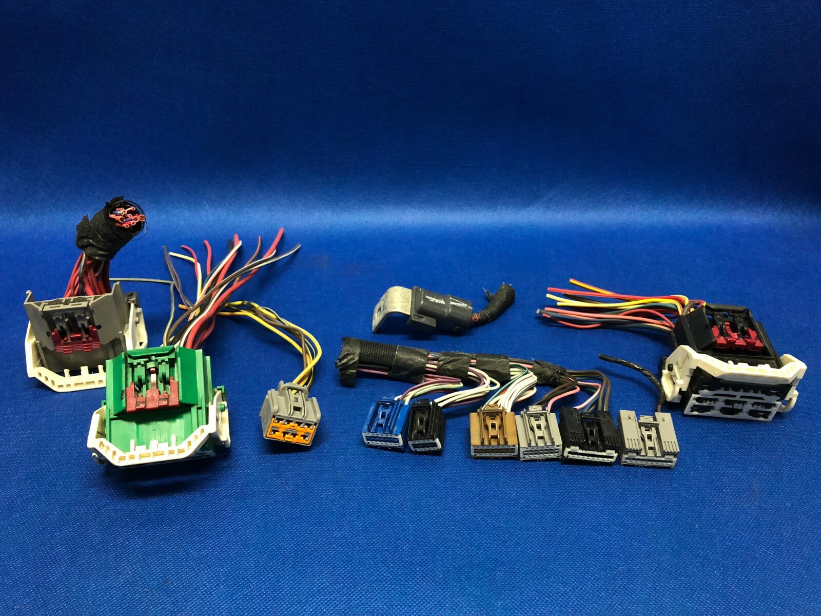 WIRING HARNESS PLUG CONNECTOR 06-09 PT CRUISER TIPM FUSEBOX PCM BCM ...