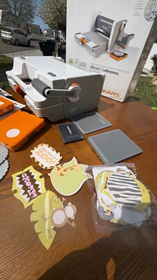 Fiskars Fuse Creativity System – Die-Cut & Letterpress Starter Bundle ...