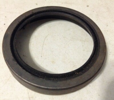 30 -A New Oil Seal For A Bush Hog 104, 1050HR, 1050HS, 1050R, 1050S ...