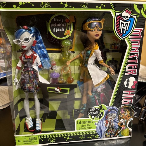 Monster High Mad Science Lab Partners Cleo De Nile & Ghoulia Yelps ...