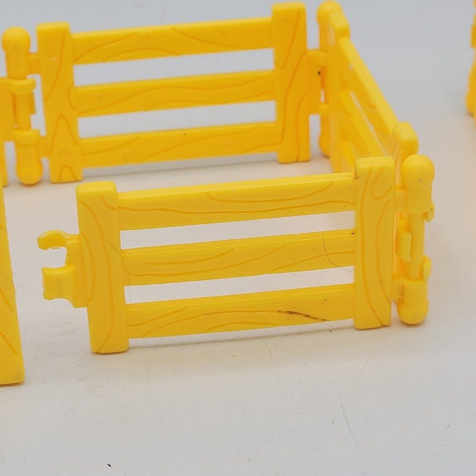 Plastic Toy Fence Yellow Unmarked 3-inch with Gates READ LIST | eBay
