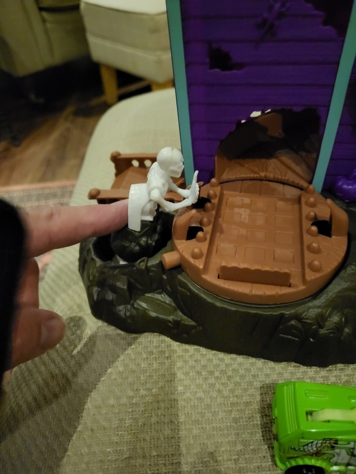 Matchbox Hero City Haunted House playset 2003 | eBay UK