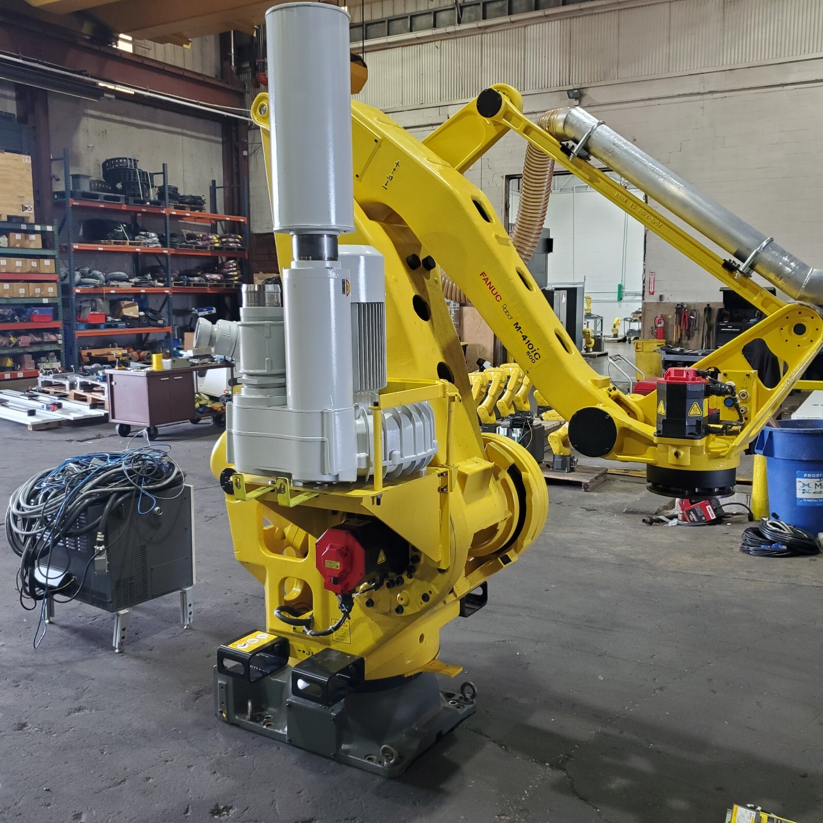 FANUC M-410iC/500 Palletizing Robot w/ R30iB Plus Controller - Complete ...