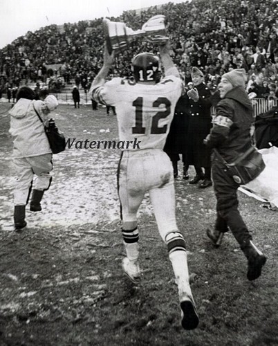 CFL 60's Ottawa Rough Riders Russ Jackson Holding the Grey Cup 8 x 10 ...