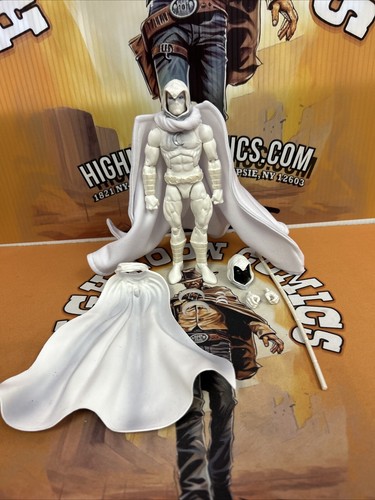 MARVEL LEGENDS MOON KNIGHT RETRO EXCLUSIVE FIGURE W/ CLOTH WIRED CAPE ...