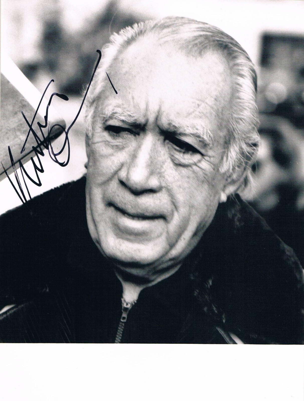 Anthony Quinn 1915-2001 autograph IN PERSON signed photo 7"x9" US actor ...