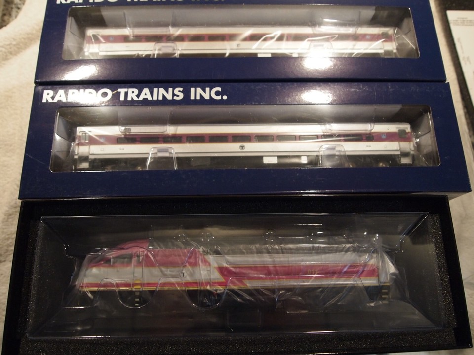 MBTA MP36 + 4 HORIZEN CAR PUSH-PULL TRAIN | eBay