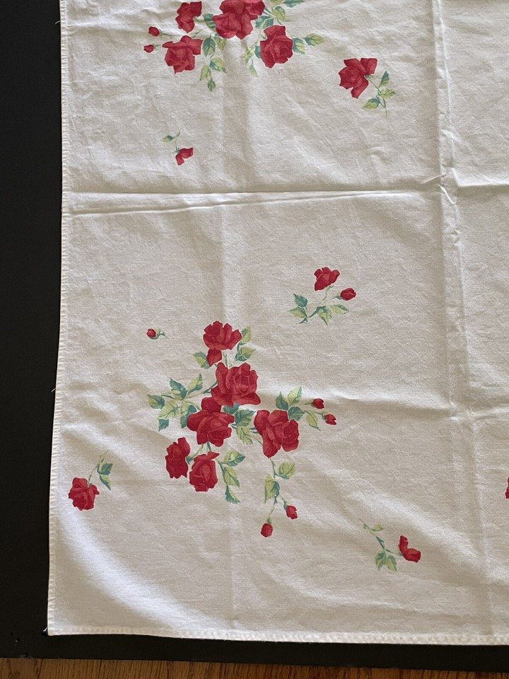 VTG Tablecloth Red Roses & Buds On Off-White Background | eBay