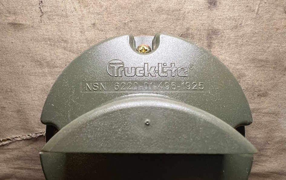 M998 HMMWV TRUCKLITE 11668932 10-30V BLACKOUT LED LIGHT 6220-01-496 ...