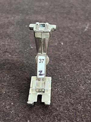 Bernina Patchwork/ Piercing/ Quilting Sewing Machine Foot Number 37 Old Style | eBay