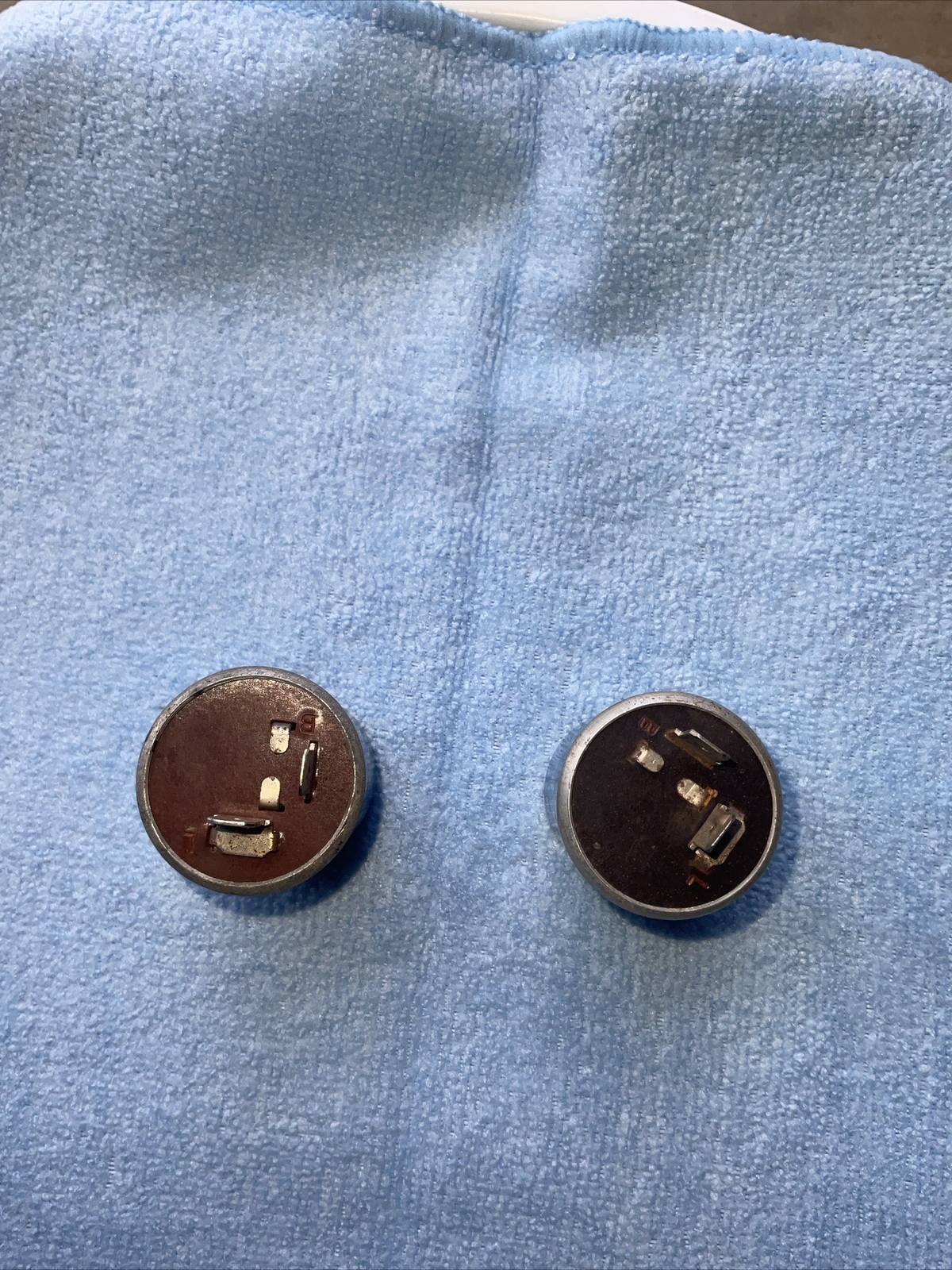 GENUINE HOLDEN GMH HELLA LL INDICATOR FLASHER UNIT 7436254 EJ EH HR HK ...