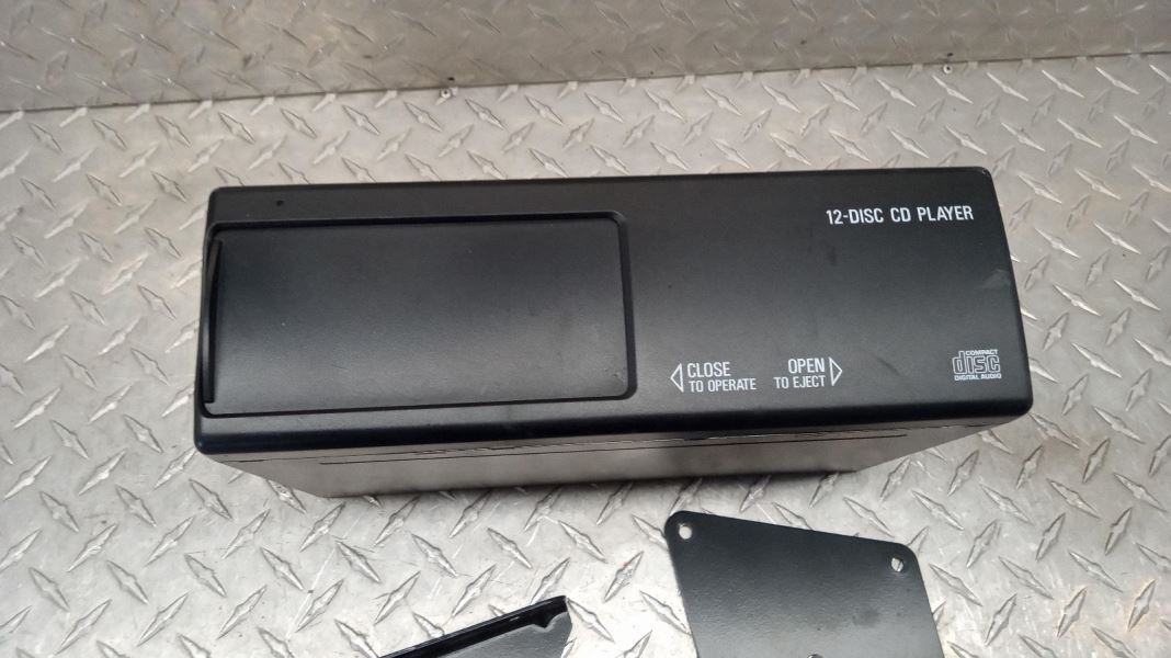 1997-2004 Chevrolet C5 Corvette GM OEM 12 Multi-disc CD Player Pioneer ...