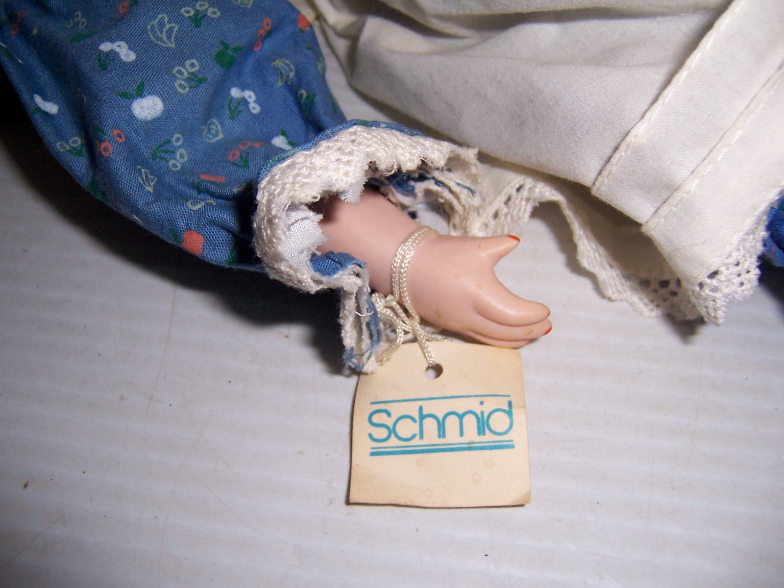 Vintage Schmid Musical Collectible #560-013 "Tomorrow" Porcelain Doll ...