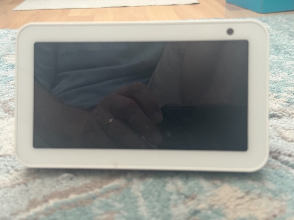 Amazon Echo Show 5 1st Gen H23K37 5.5" Smart Display White w/Alexa ...