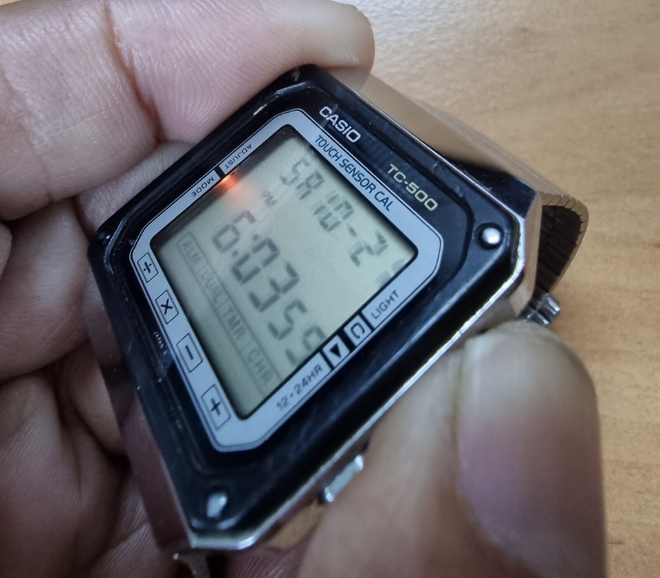 CASIO TC-500 TOUCH SENSOR CAL CALCULATOR VINTAGE DIGITAL WATCH Rare ...