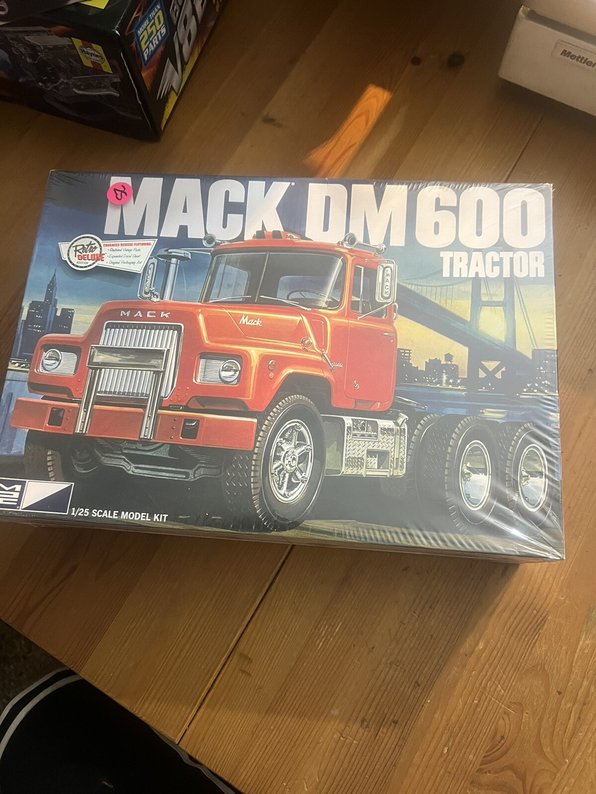1:25 MPC 859 MACK DM 600 TRACTOR Plastic model kit NEW IN SEALED BOX | eBay