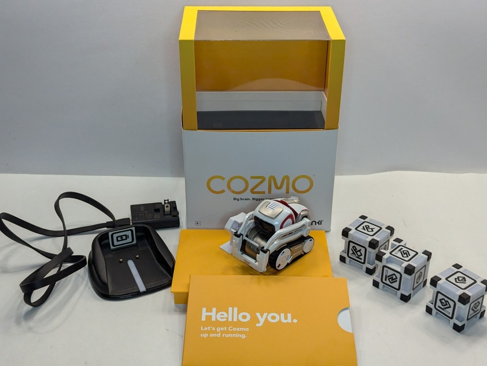 Cozmo Robot Toy Anki w/ Box ,Cubes, Charger, Instructions, & Base Kit ...