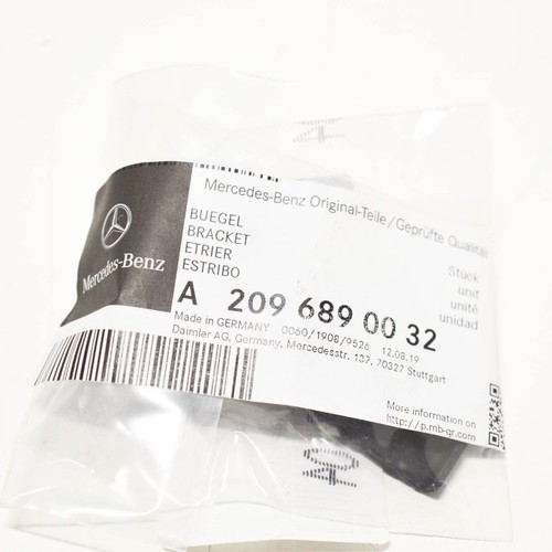 NEW MERCEDES-BENZ CLK C209 GLOVE COMPARTMENT BRACKET A2096890032 | eBay