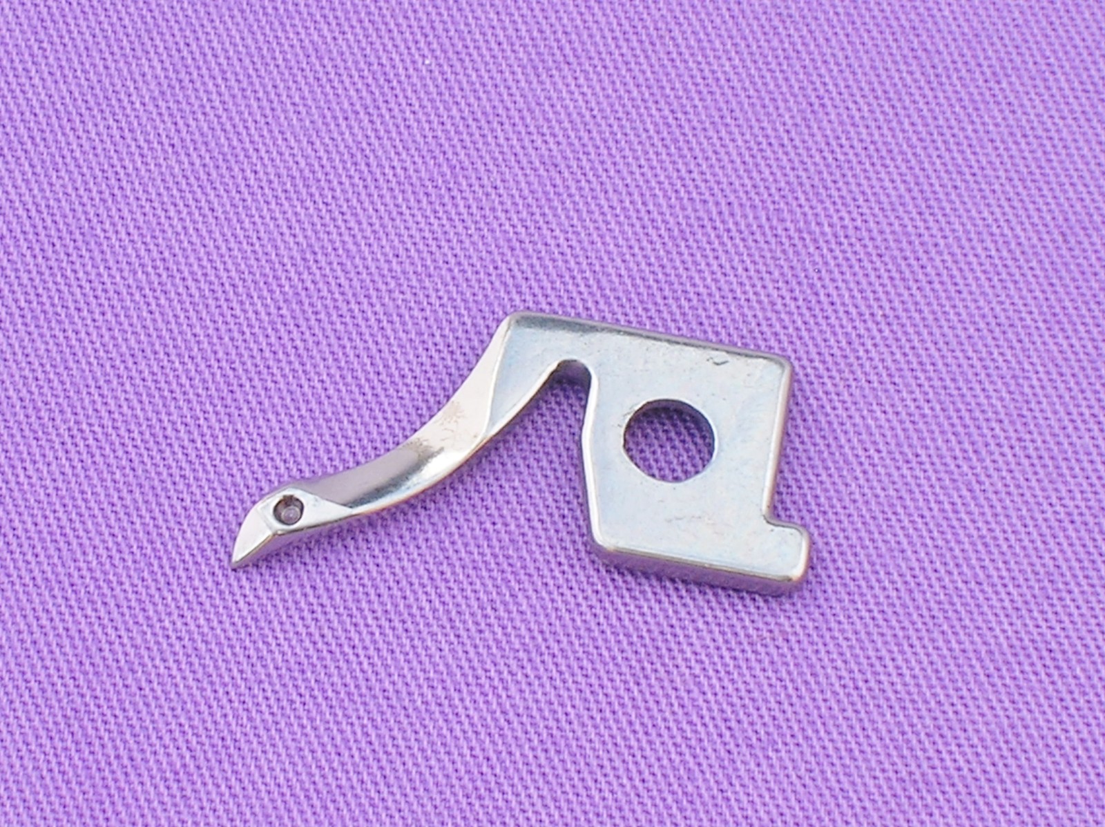 UPPER LOOPER TO FIT BROTHER 925D,929D,935D,1034D & 3034D OVERLOCK ...