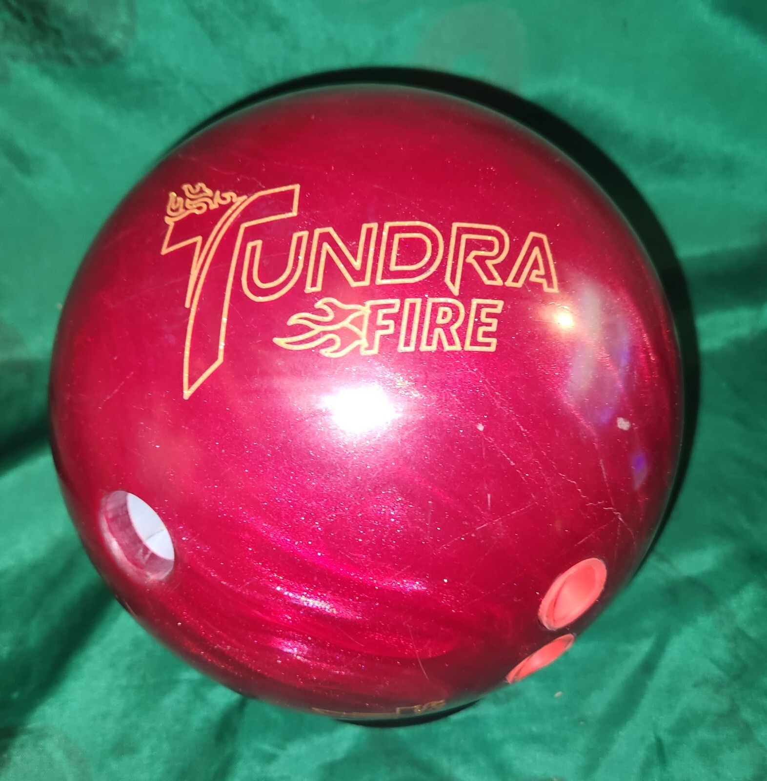 Track Tundra Fire Bowling Ball 15 lbs Preowned Span 4 7/16 Inches | eBay