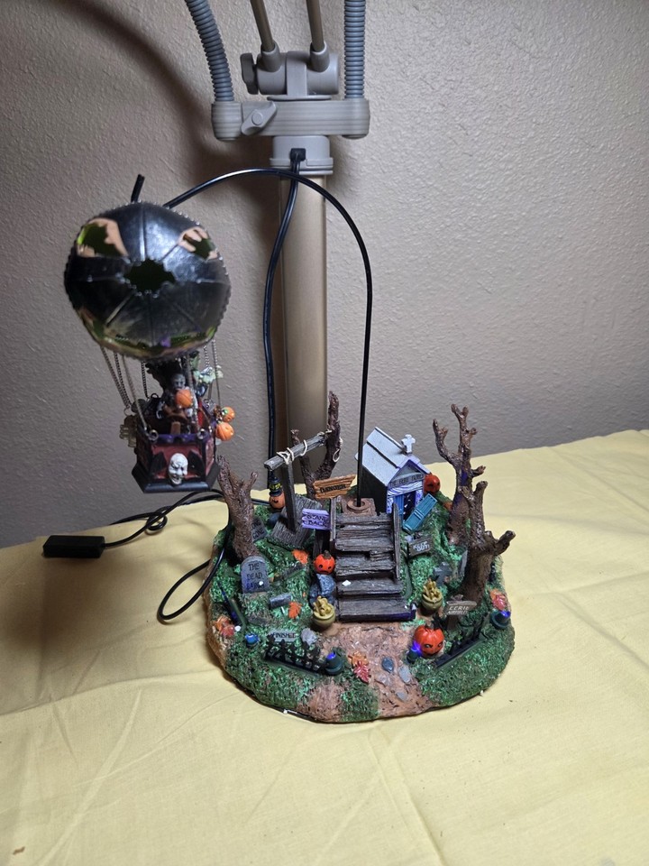 LEMAX SPOOKY TOWN "DREADED ZEPPELIN" HALLOWEEN CARNIVAL RIDE- ANIMATED ...