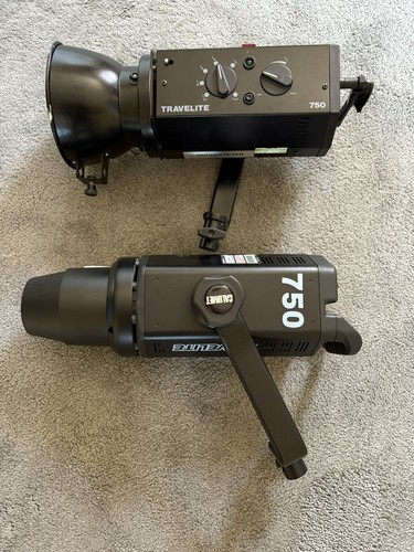 ^ Bowens Travelite 750 CE-1080 AND 750 CE-1000 WITH CASE read ...