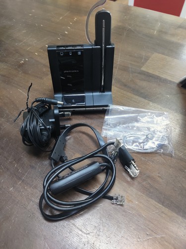 Plantronics WO2A Wireless Stereo Headset with Dock, ethernet and power ...