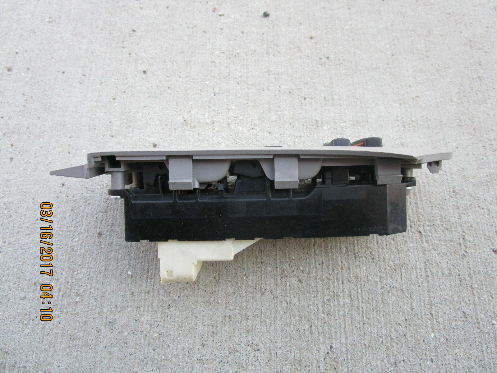 07 - 11 TOYOTA VITZ 4D RHD FRONT DRIVER RIGHT SIDE MASTER POWER WINDOW ...