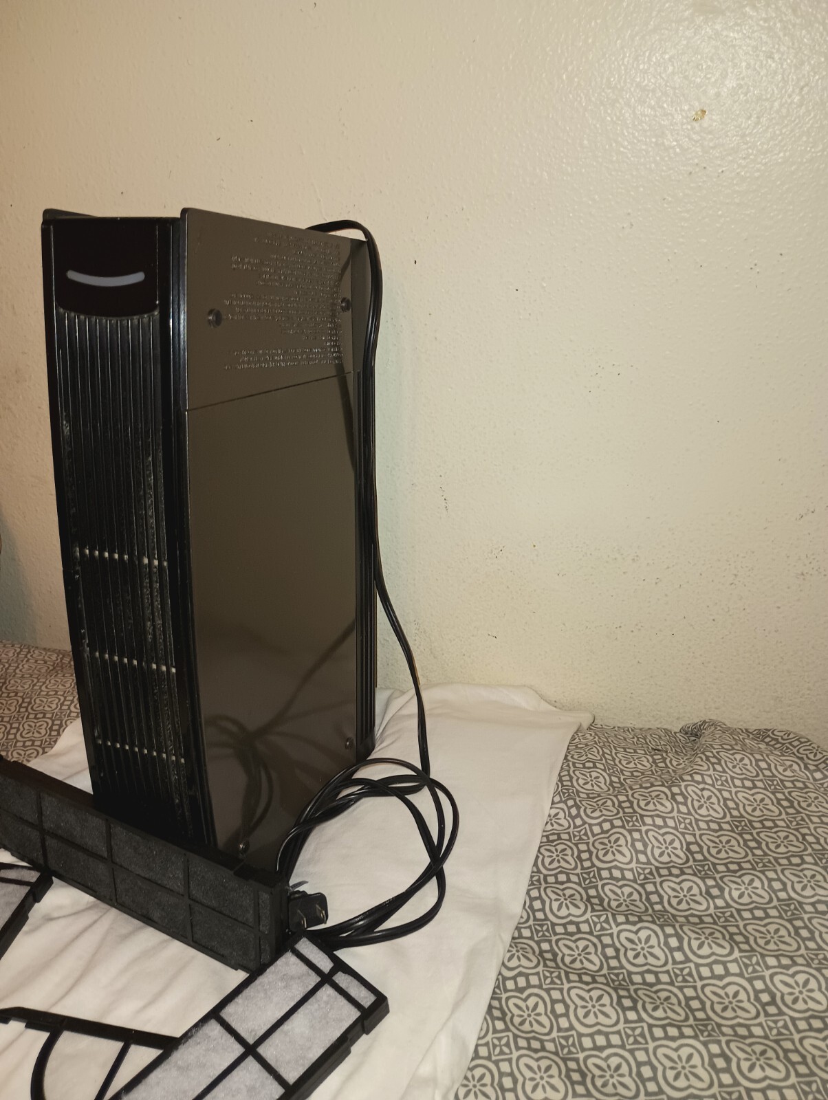 ORECK TRUMAN CELL AIR PURIFIER w/ Additional Filters AIR12GU ...