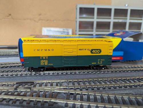 TF Athearn RTR 40' Boxcar w/Superior Door CMO CNW North Western #1682 ...