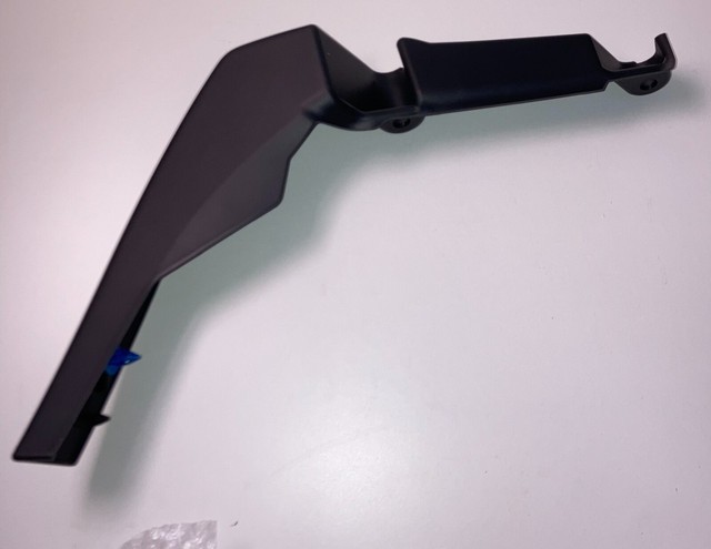 LR Range Rover Evoque L538 Front Bumper Right Edge Moulding LR084849 ...