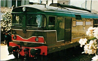 Postcard Italy Diesel Electric Locomotive D-443 Series B197 | eBay