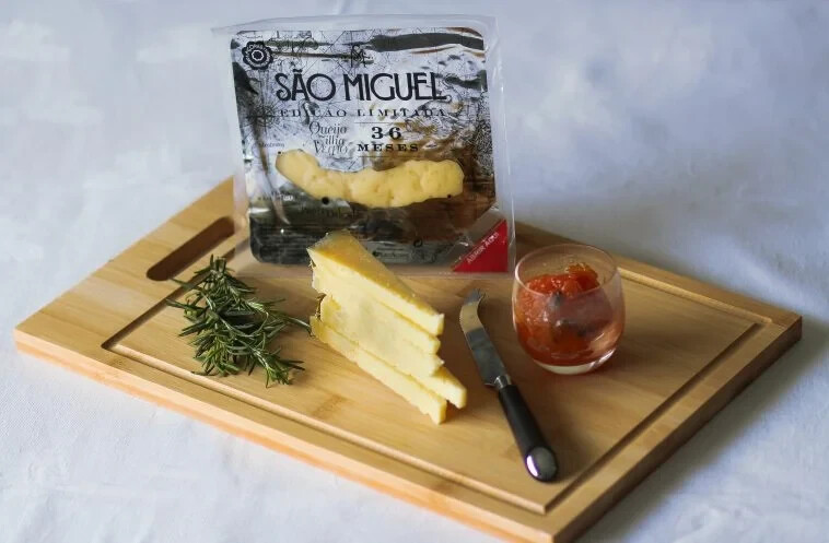 Azores Cheese Sao Jorge Island 7 Months Ripened 400g (14.11oz) Portugal ...