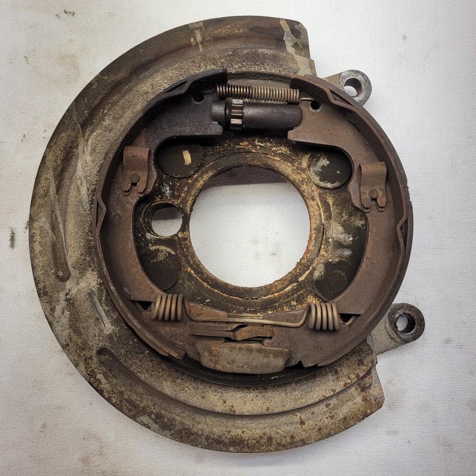 2001-10 GM 2500 3500 11.5 Rear Axle Backing Plates & Brakes Parts Rear ...