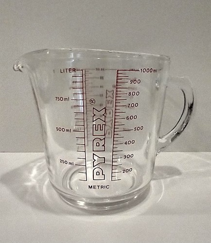Pyrex Vintage One 1 Quart Glass Measuring Cup D Handle Hand Mixer Red ...